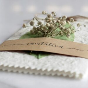 Picky Bride 25Pcs Handmade Real Dry Flower Vintage Wedding Invitations with Real Leaf Vein, Unique Wedding Gifts Rustic Invite Cards for Your Stylish Wedding Theme 10 x 20cm