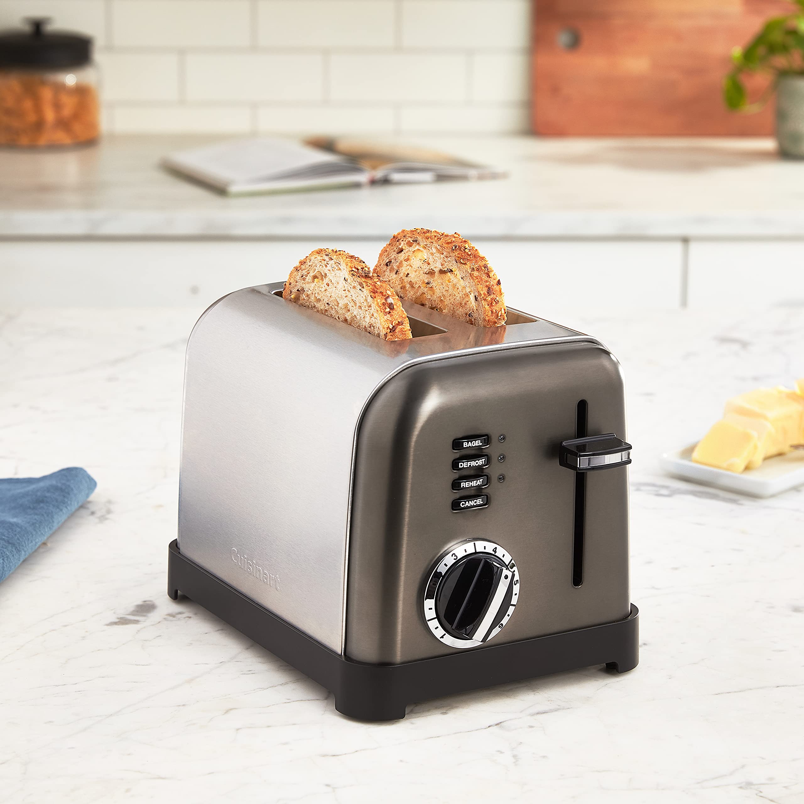 Cuisinart CPT-160BKS 2-Slice Metal Classic Toaster, Stainless Steel/Black