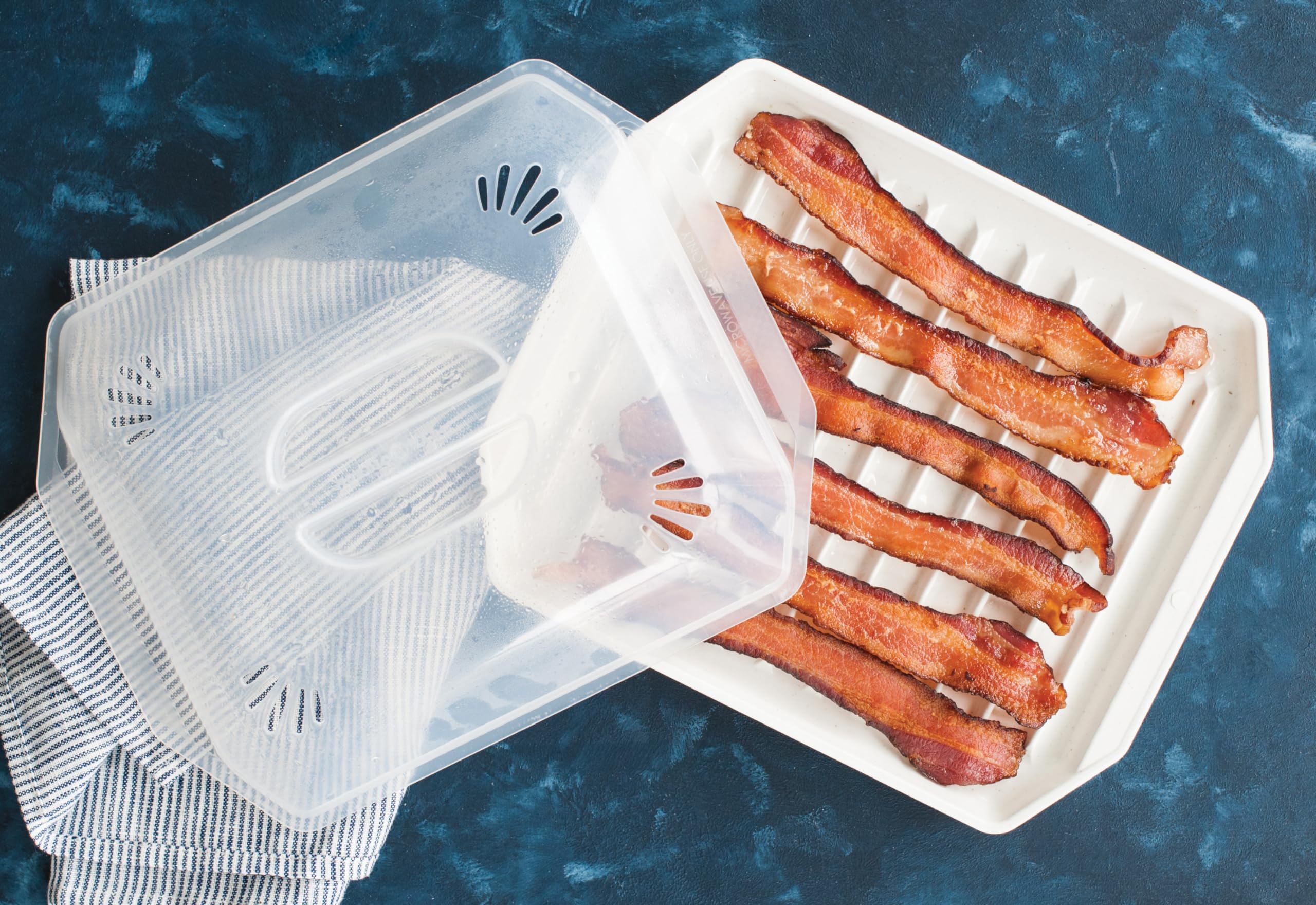 Nordic Ware Bacon Rack with Lid, 10.25x8x2 Inches, White