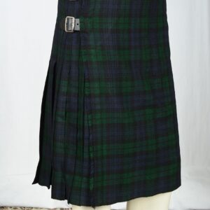 Traditional Scottish Black Watch 8 Yard Tartan Kilt 40