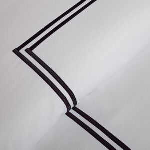 BedDecor Luxury Soft Brushed 400-Thread-Count Egyptian Cotton Embroidered Duvet Cover Set with Beautiful 2-Stripe Embroidery - - Full/Queen - White/Black