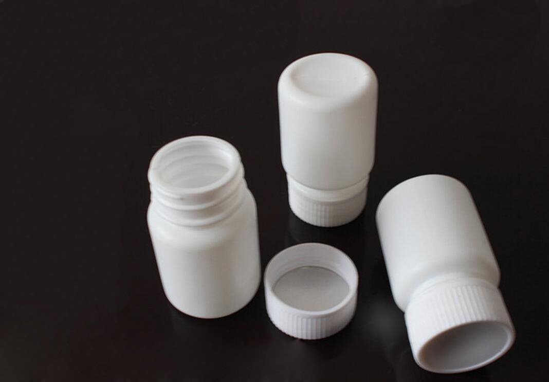 50PCS White Empty Solid Plastic Bottle Case Holder Container Vials Box with Screw Cap for Powder Sample Storage (20ml)