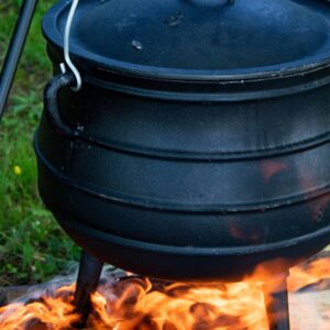 Lehman's Campfire Cooking Kettle Pot - Cast Iron Potje Dutch Oven with 3 Legs and Lid, 10.5 inch, 2 gallon