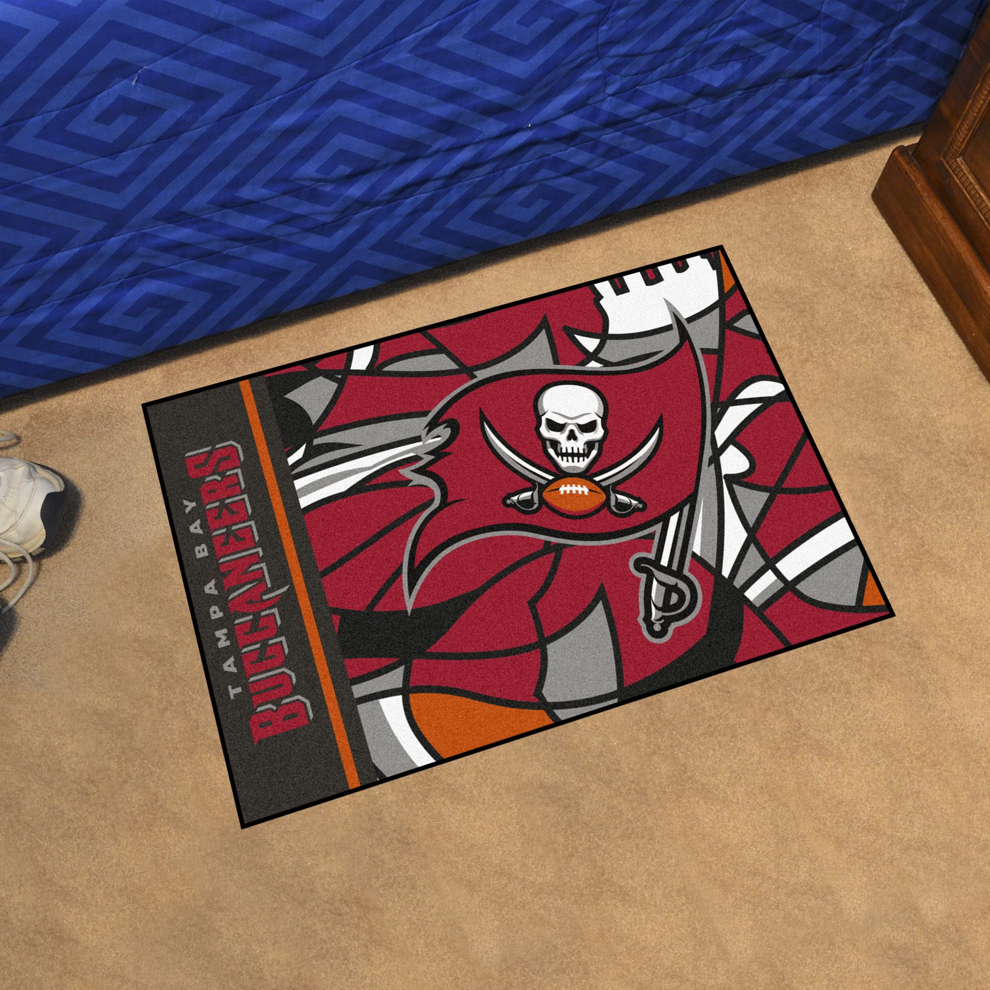 FANMATS 23375 NFL - Tampa Bay Buccaneers Starter Mat Xfit Design - 19in x 30in Accent Rug| Sports Fan Home Decor Rug and Tailgating Mat