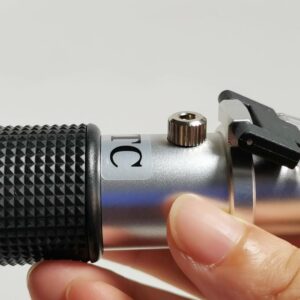 DEF Refractometer for Measuring Diesel Exhaust Fluid Concentration of Diesel Engines