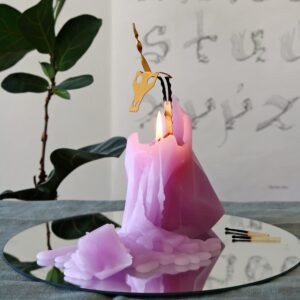 PyroPet Einar Unicorn Candle (Lilac) - The Original Unicorn Candle with Metallic Skeleton | Halloween Decor | Unique Gift for Unicorn Lovers | 16-Hr Burn Time | Dimensions: 5.1x2.6x8 in