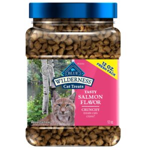 blue buffalo wilderness crunchy cat treats, made with natural ingredients, tasty salmon flavor, 12-oz tub