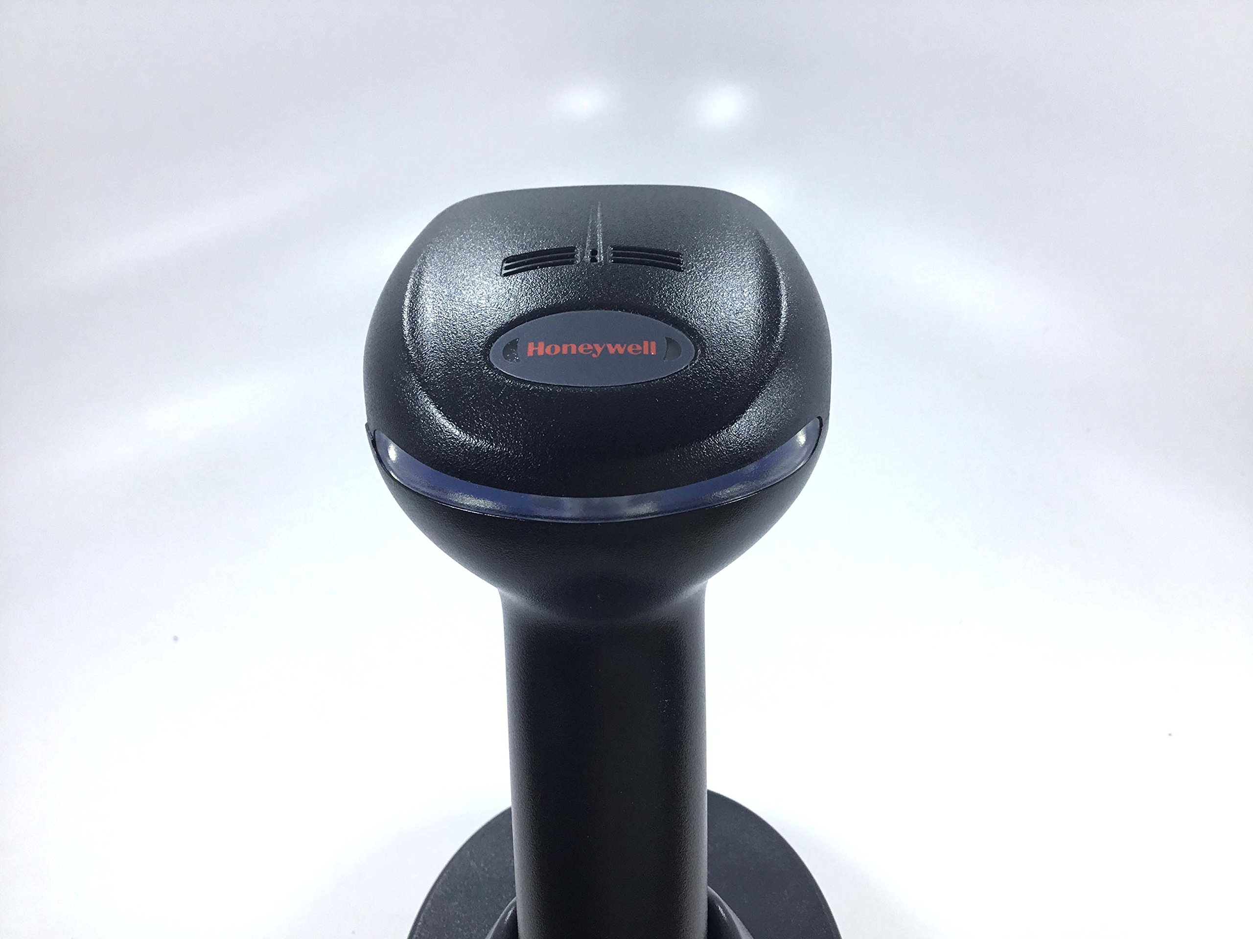 Honeywell Xenon 1902G-HD (High Density) Wireless Area-Imaging Barcode Scanner Kit (1D, 2D and PDF), Includes Cradle, Power Supply, RS232 Cable and USB Cord