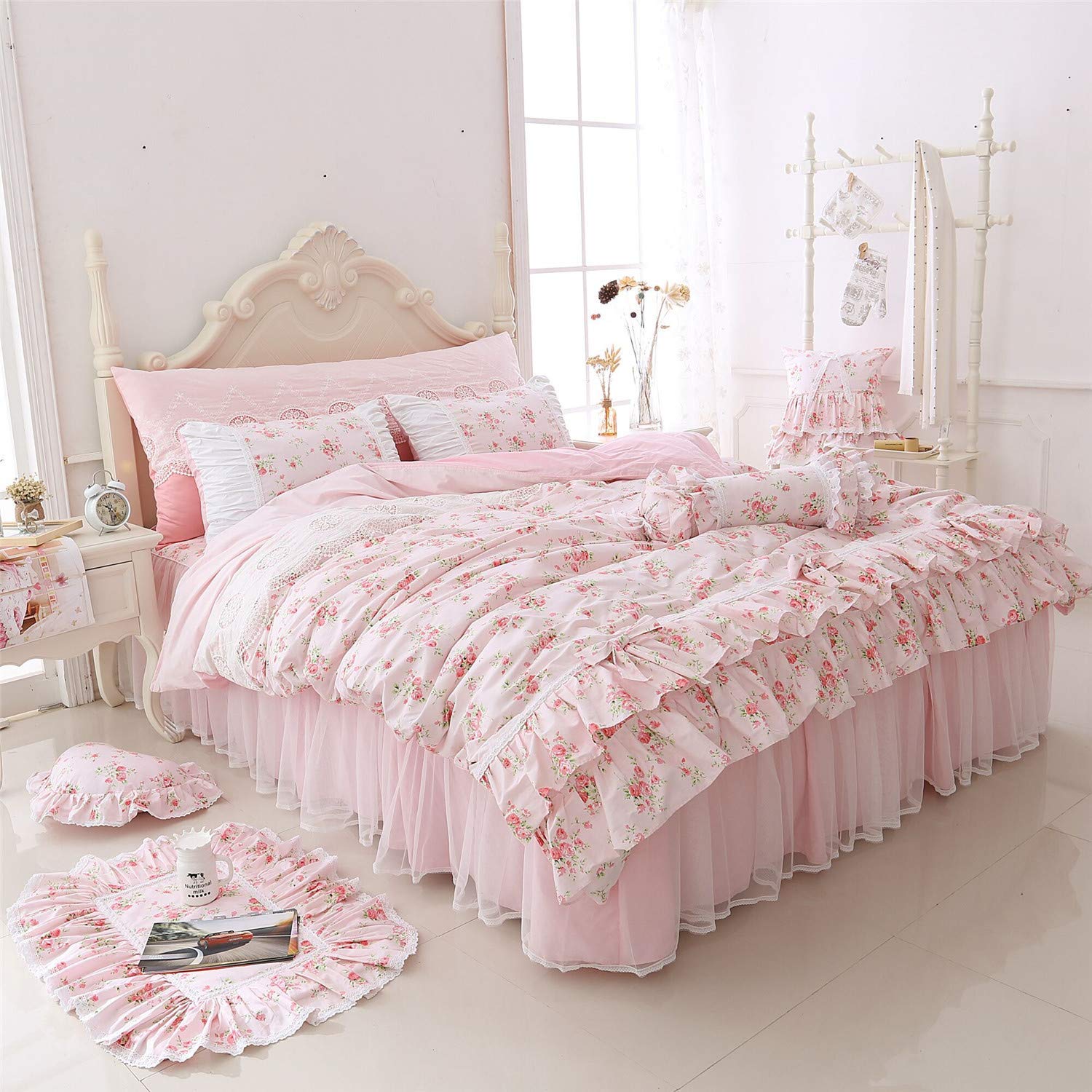 LELVA Romantic Roses Print Duvet Cover Set with Bed Skirt Pink Lace Ruffle Floral Shabby Chic Bedding Sets Queen 4 Piece