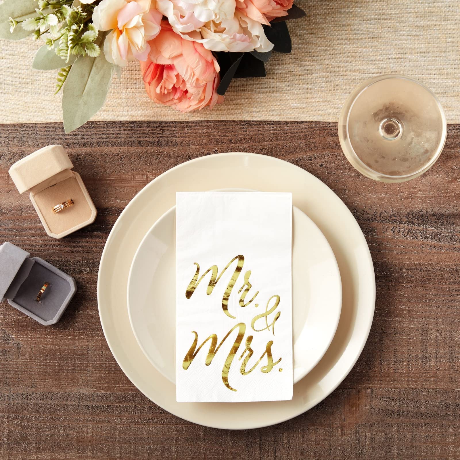 Juvale 50-Pack Mr and Mrs Napkins, Disposable Wedding Dinner Napkins for Reception, Rehearsal Dinner, Bridal Shower, Engagement Party (Gold Foil and White, 3-Ply, 4x8 in)