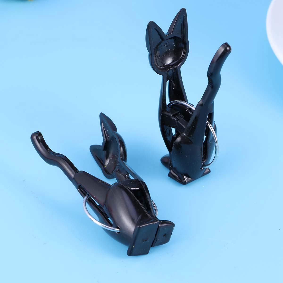 VORCOOL 4Pcs Clothes Pins Cartoon Cat Laundry Hangers Creative Pegs Clamps Photo Bag Towel Laundry Clips Household Sealing Clips (Black)