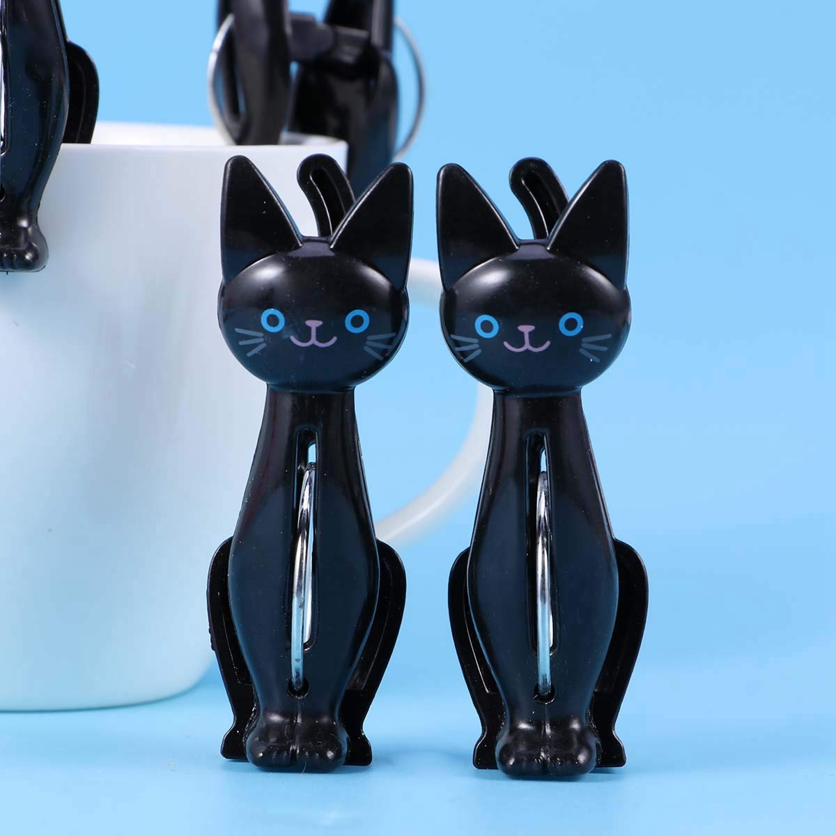 VORCOOL 4Pcs Clothes Pins Cartoon Cat Laundry Hangers Creative Pegs Clamps Photo Bag Towel Laundry Clips Household Sealing Clips (Black)