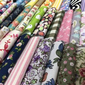 levylisa 200 PCS(10.2cmx10.2cm) 100% Precut Cotton Fabric Bundles, DIY Sewing Quarters Bundle, Cotton Quarter Fabric Bundle, Precut Fabric, Quilting Fabric Bundles, Precut Quilt Kit, Vintage Sheet