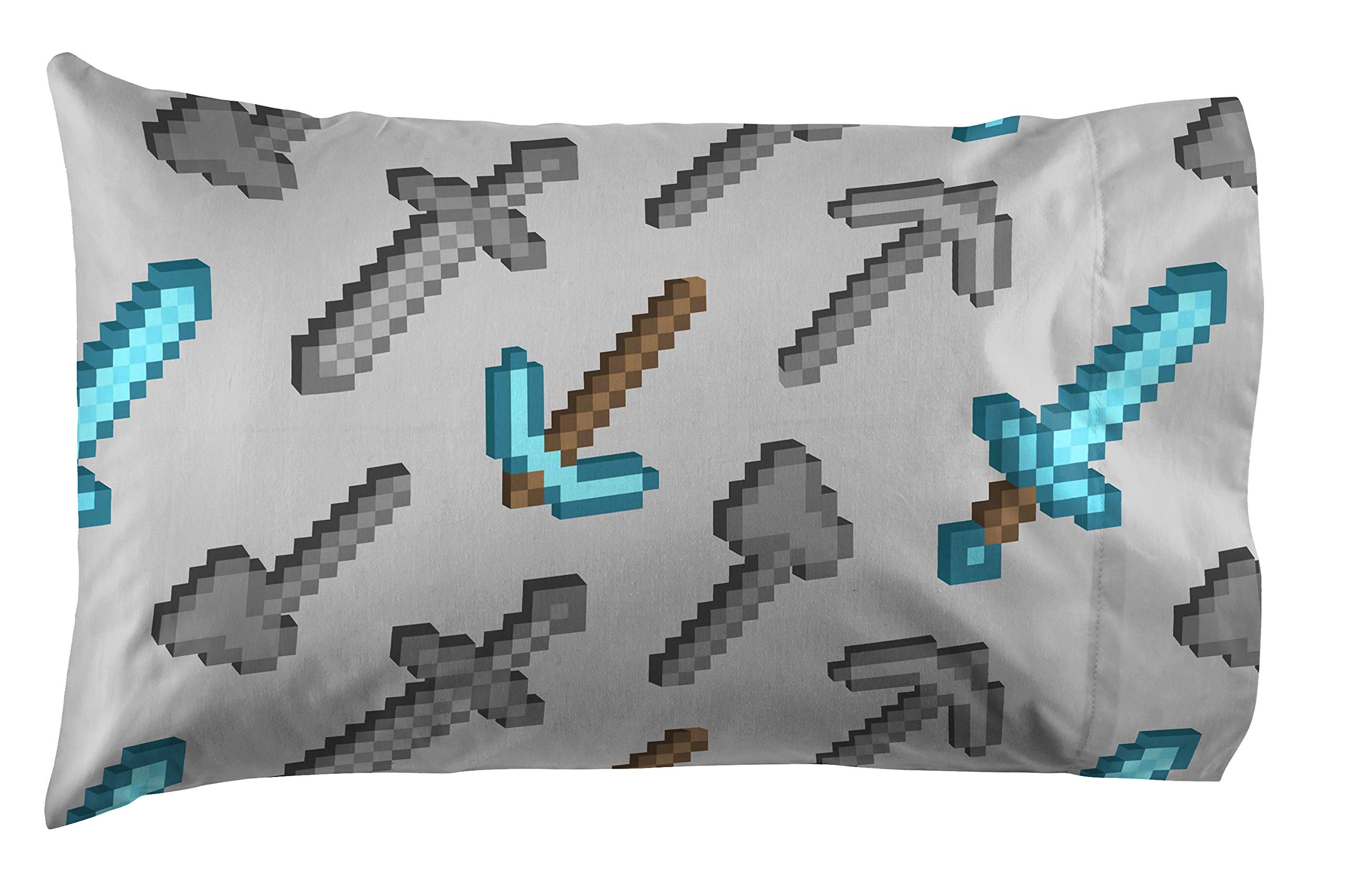 Jay Franco Minecraft Isometric Characters Full Sheet Set - Super Soft and Cozy Kid’s Bedding Features - Fade Resistant Polyester Microfiber Sheets (Official Minecraft Product)