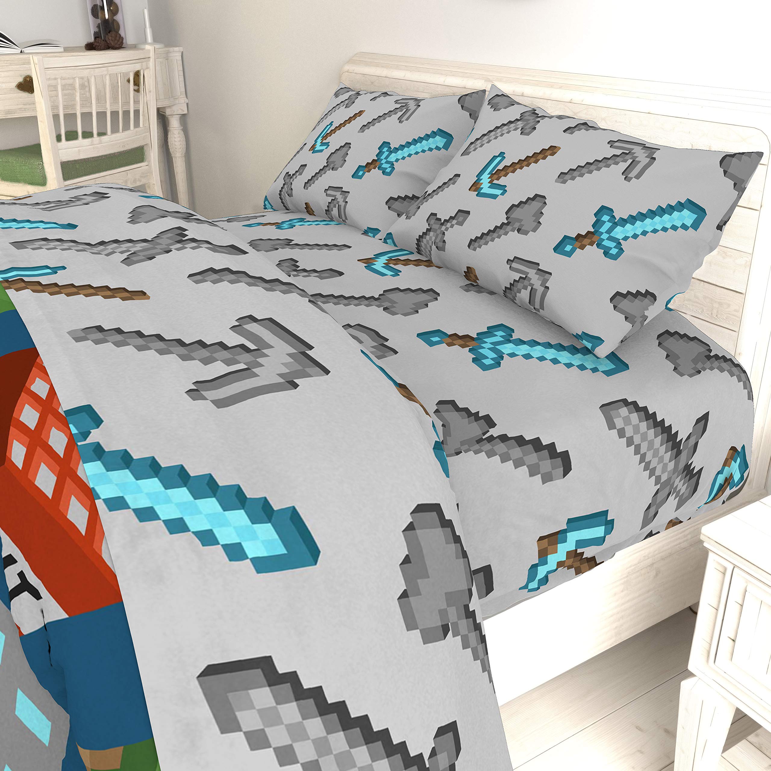 Jay Franco Minecraft Isometric Characters Full Sheet Set - Super Soft and Cozy Kid’s Bedding Features - Fade Resistant Polyester Microfiber Sheets (Official Minecraft Product)