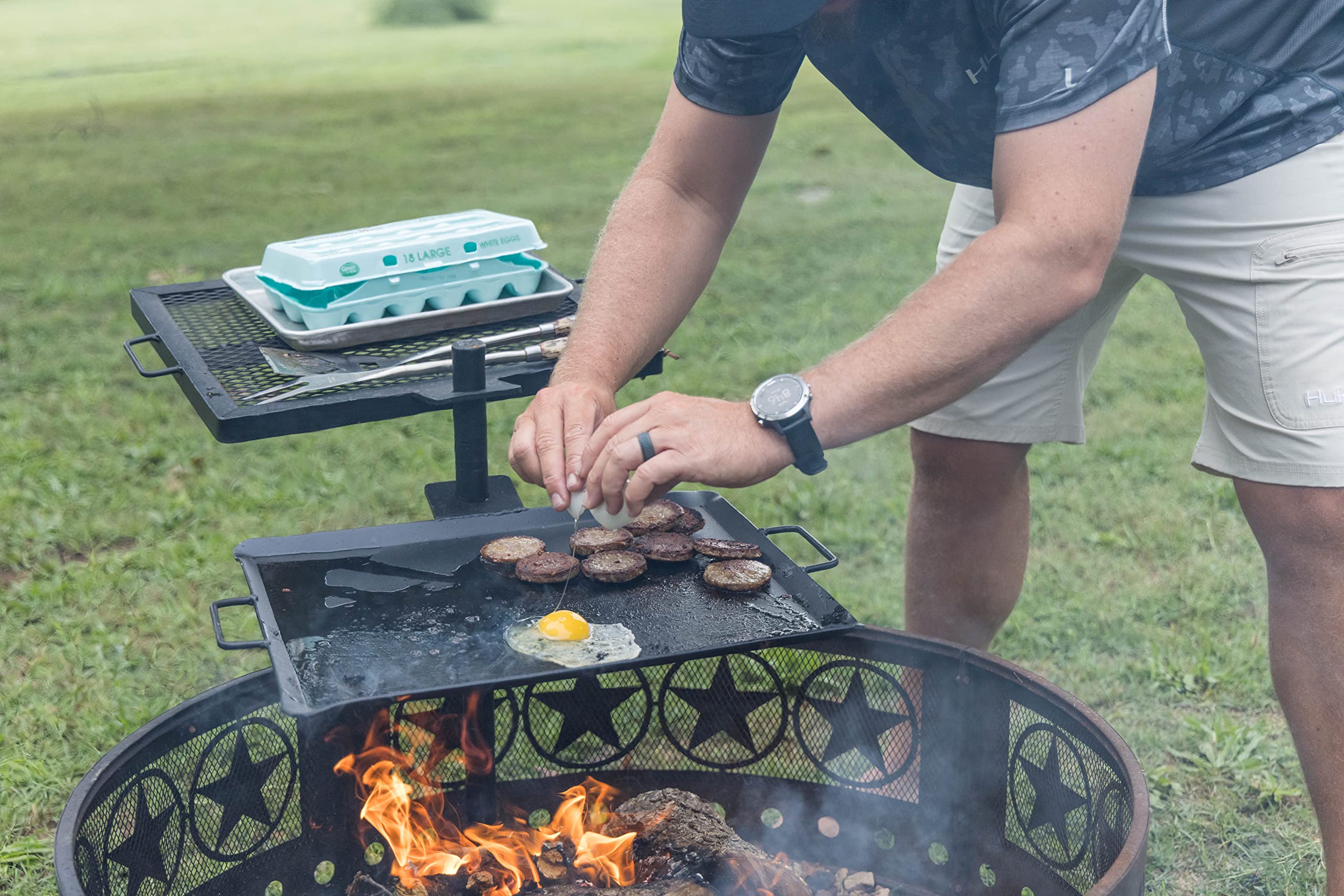 GameMaker Gravity Skillet & Pole | Open Fire Camping Griddle/Skillet Black | Skillet dimensions: 18.625” x 15.625”