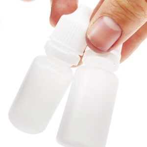 50PCS Empty Refillable Squeezable Plastic Dropper Bottle Eye Liquid Dropper Container Jar Vial Holder with Screw Caps and Plugs for Cosmetic Essential Oil Reagent Lab Drops 15ml/0.5oz