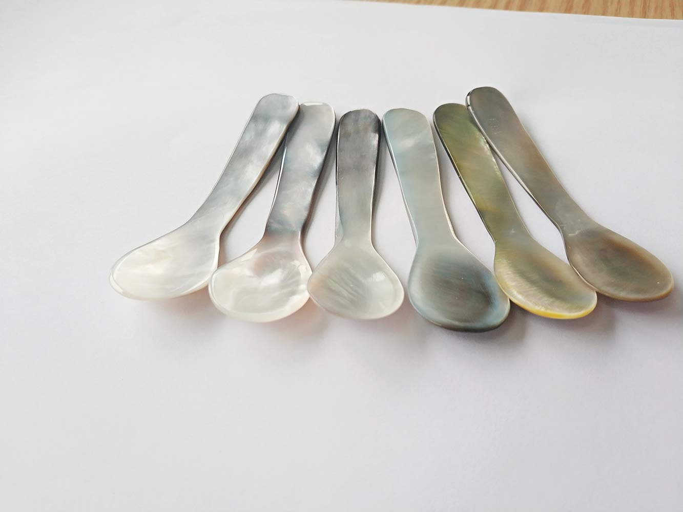 DUEBEL Set of 6 Shining Mother of Pearl MOP 7.5cm x 2cm Shell Spoons for Caviar, Egg Serving (Black)