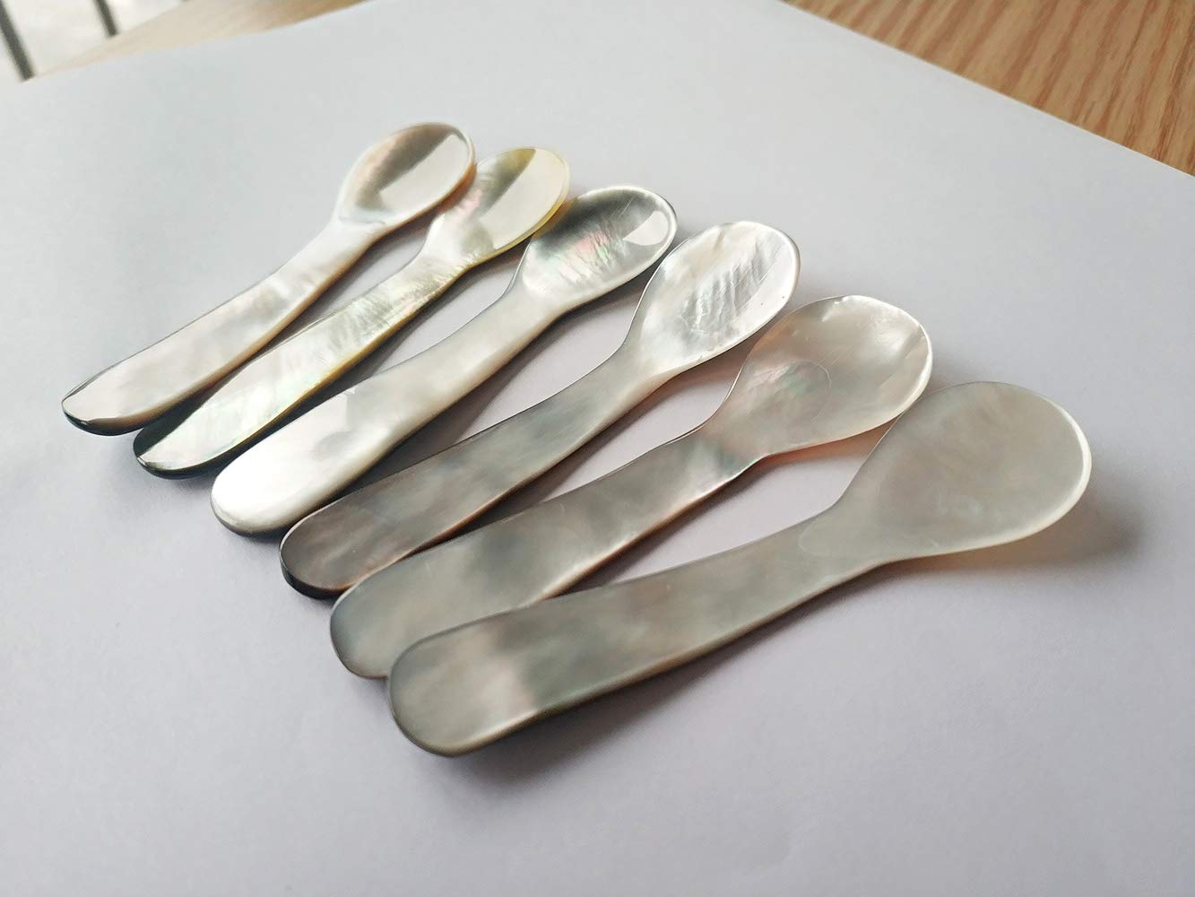 DUEBEL Set of 6 Shining Mother of Pearl MOP 7.5cm x 2cm Shell Spoons for Caviar, Egg Serving (Black)