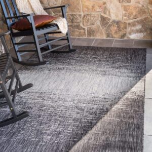 Unique Loom Outdoor Modern Collection Area Rug - Ombre (5' 1" x 8' Rectangle, Charcoal Gray/ Ivory)