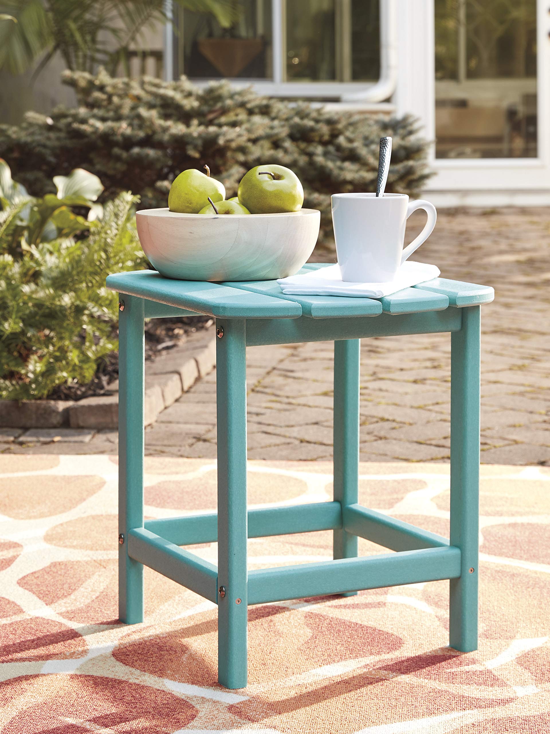 Signature Design by Ashley Sundown Treasure Outdoor Patio HDPE Weather Resistant End Table, Blue