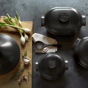 Emile Henry Delight Tagine Lid/Slate Base, Black