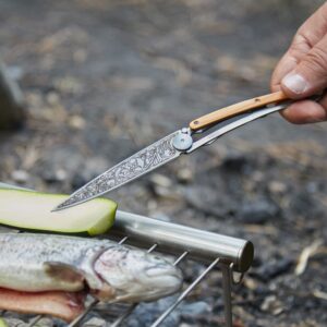 Ultra-light folding pocket knife with belt clip - Juniper Wood 1.3 oz version - Thin and sharp blade - Art Nouveau design - Stainless steel - Elegant and modern design