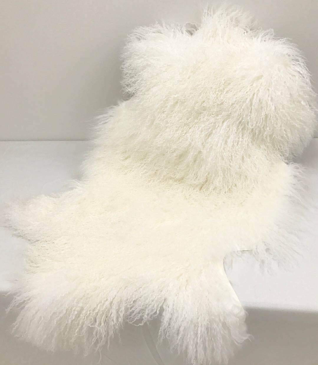 Genuine Tibetan Mongolian Sheepskin Fur Rug Hide Pelt Throw Rug Lamb Wool Carpet Fur Used for Area Rug or Across Armchair，Ivory White