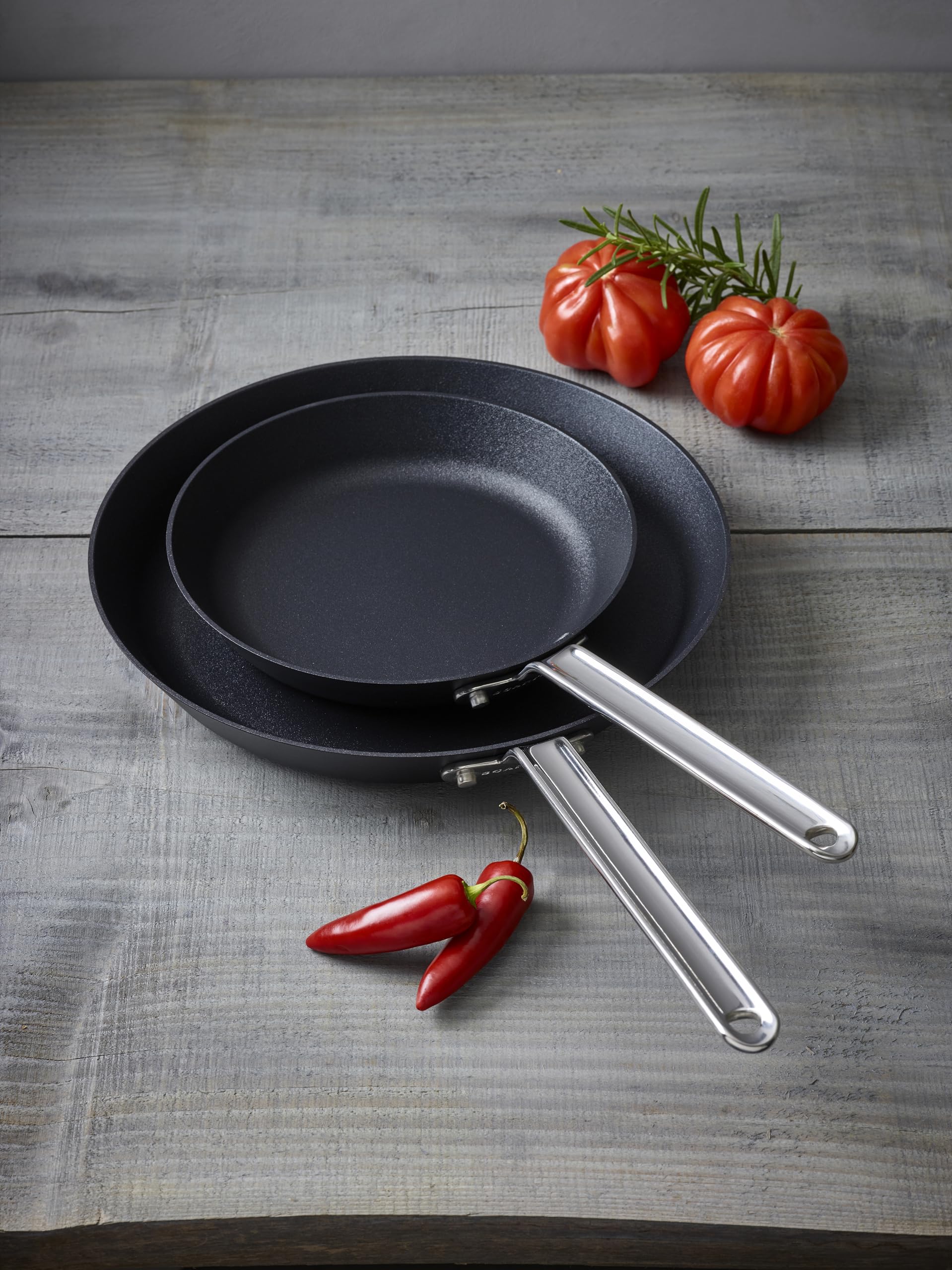 SCANPAN Scan Pan TechnIQ Series Modern Skillet Frying Pan 10.2 inches (26 cm), Induction Compatible, 10.2 inches (26 cm), Oven Safe, Pfoa Free, Safe Frying Pan STRATANIUM+ (8.7 inches (22 cm)