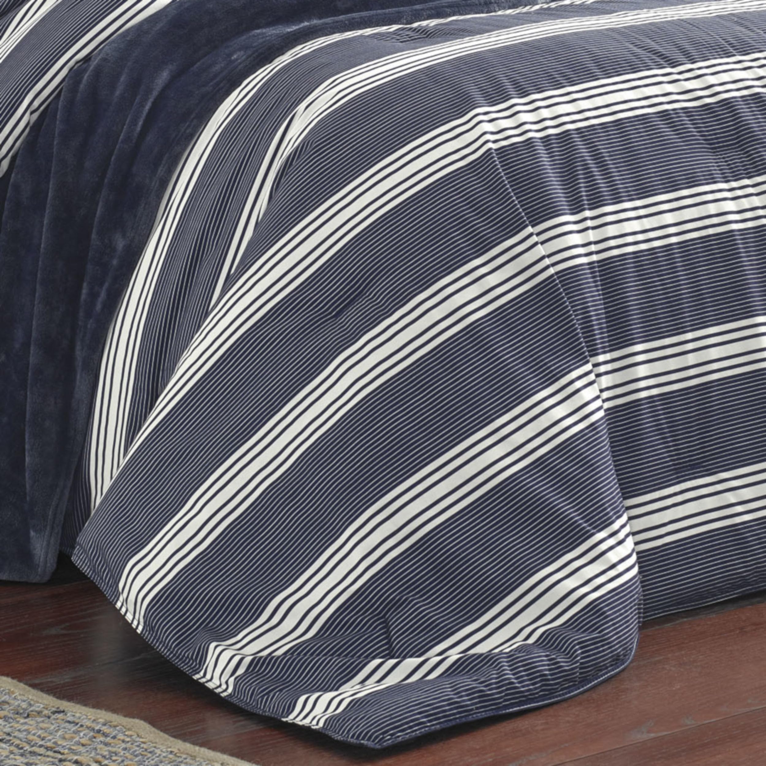 Nautica - King Duvet Cover Set, Cotton Reversible Bedding with Matching Shams, Stylish Home Decor (Craver Navy, King)