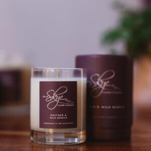 Isle of Skye Candle Company Heather and Wild Berries 100% Natural Blend SOYA Botanical Oils