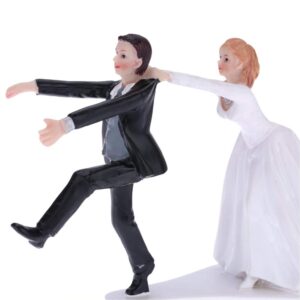 CheeseandU Bride&Groom Figurines Romantic Bride and Groom Wedding Cake Topper Funny Resin Run Groom Bridal Show Stand Cake Topper Wedding Valentines Day Engagement Anniversary Decoration