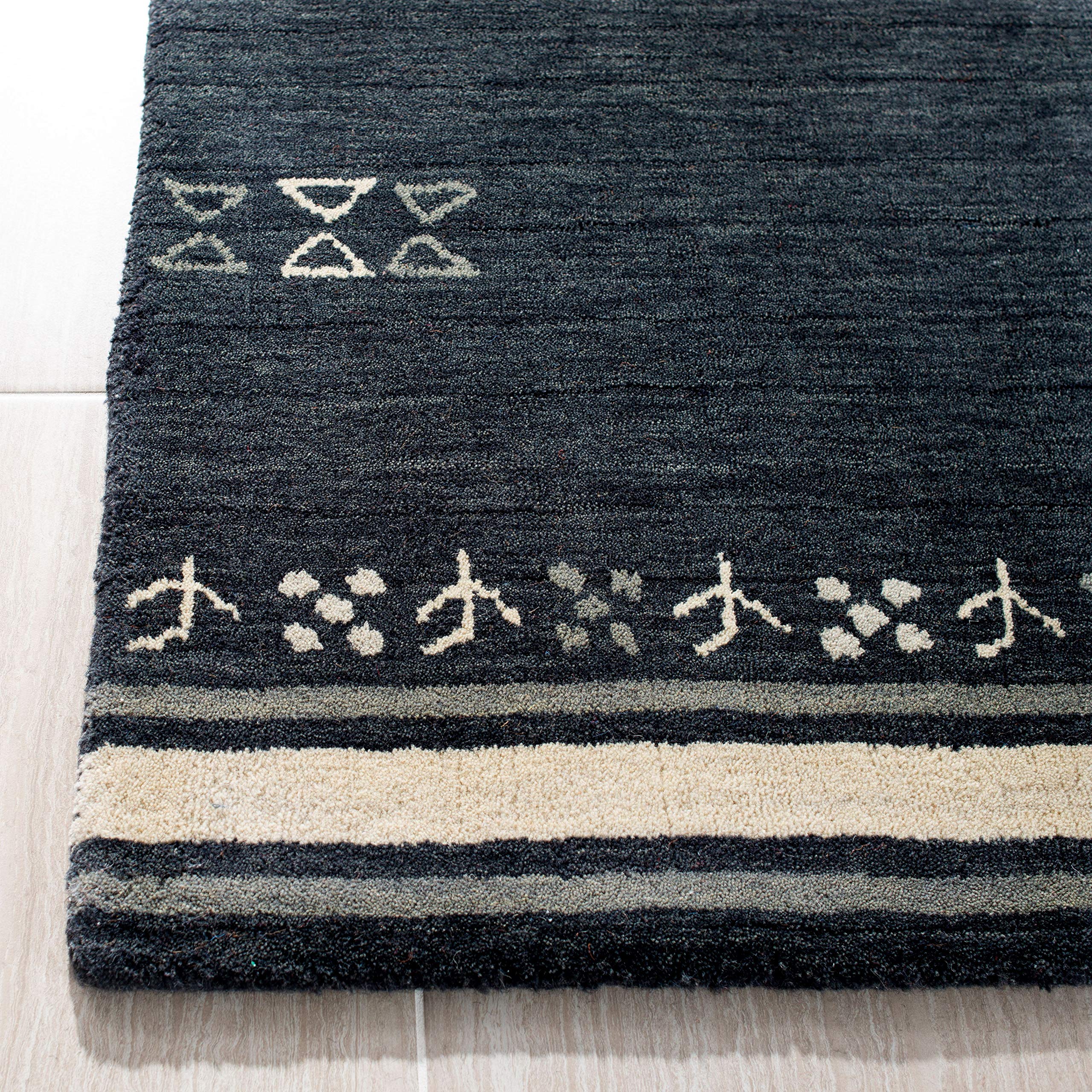 SAFAVIEH Himalaya Collection Area Rug - 8' x 10', Charcoal, Handmade Boho Tribal Wool, Ideal for High Traffic Areas in Living Room, Bedroom (HIM597H)