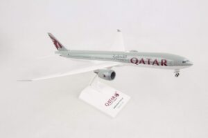 daron skymarks qatar 777-9 1/200 with gear & flex wingtips (skr1014)