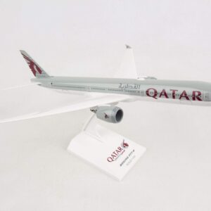 Daron Skymarks Qatar 777-9 1/200 with Gear & Flex Wingtips (SKR1014)