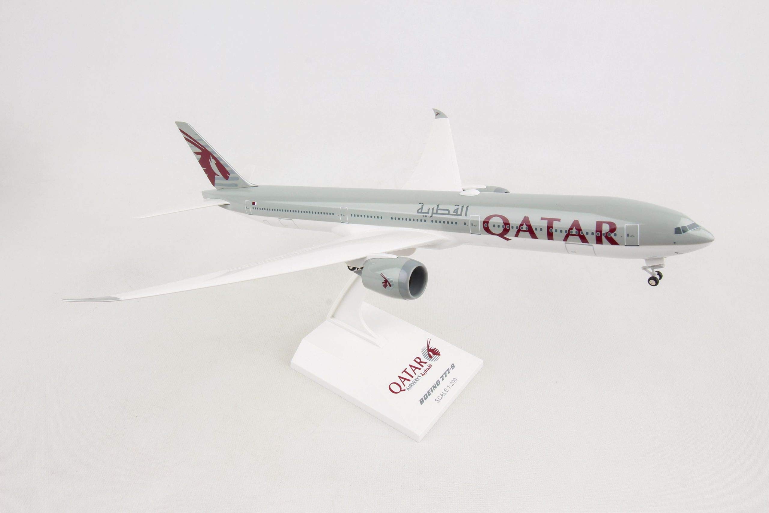 Daron Skymarks Qatar 777-9 1/200 with Gear & Flex Wingtips (SKR1014)