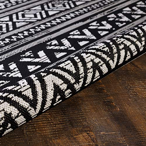 HOMEGNOME Indoor Outdoor Distressed Bohemian Area Rug (8'x10', Black)