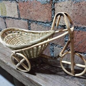 Creative Mini Tricycle Bamboo Basket Car, Rattan Trolley Hot Pot with Dish Basket Storage Basket Decoration Display Props