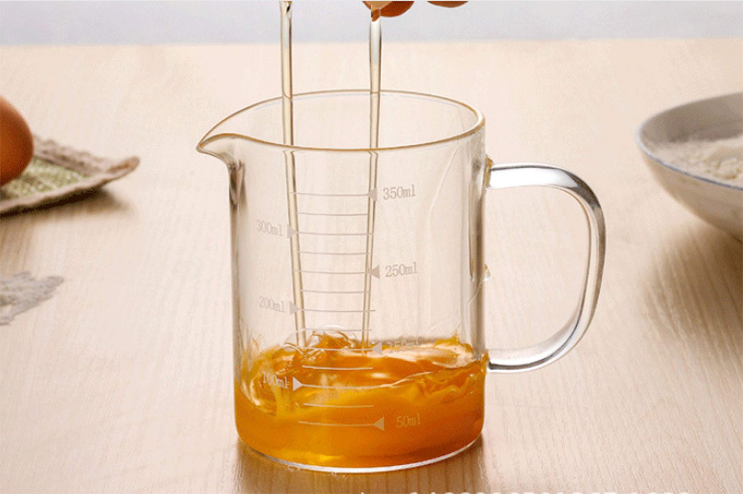 KINNOSE Graduated Beaker Mug with Handle and Durable Bamboo Lid Borosilicate Glass Multi-Function Food Grade Measuring Cup 350ML