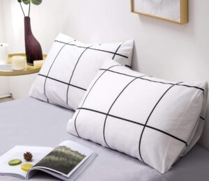 karever white grid pillowcases 2 packs black white plaid pillow covers large lattice envelope pillow shams for boys girls teens adult white checkered bed pillow pillowcases standard 20"x26"