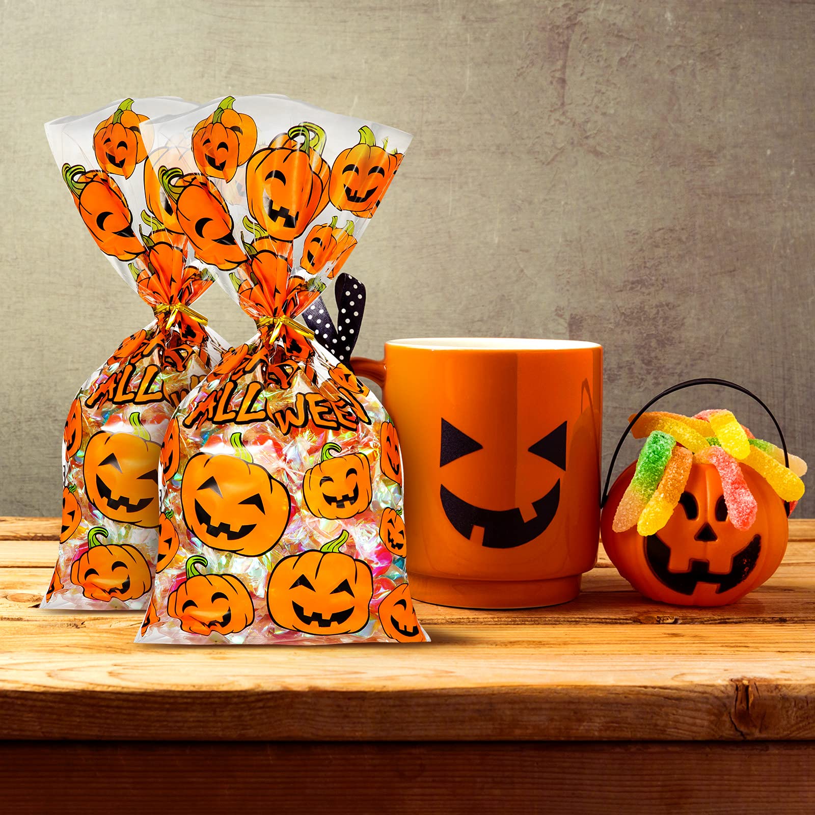 HESTYA 50 Counts 15 x 25 cm Flat Clear Cellophane Treat Bags Block Bottom Pumpkin Halloween Patterned Storage Bags Sweet Bags with 300 Pieces Twist Ties for Halloween Christmas Party Favor(Style D)