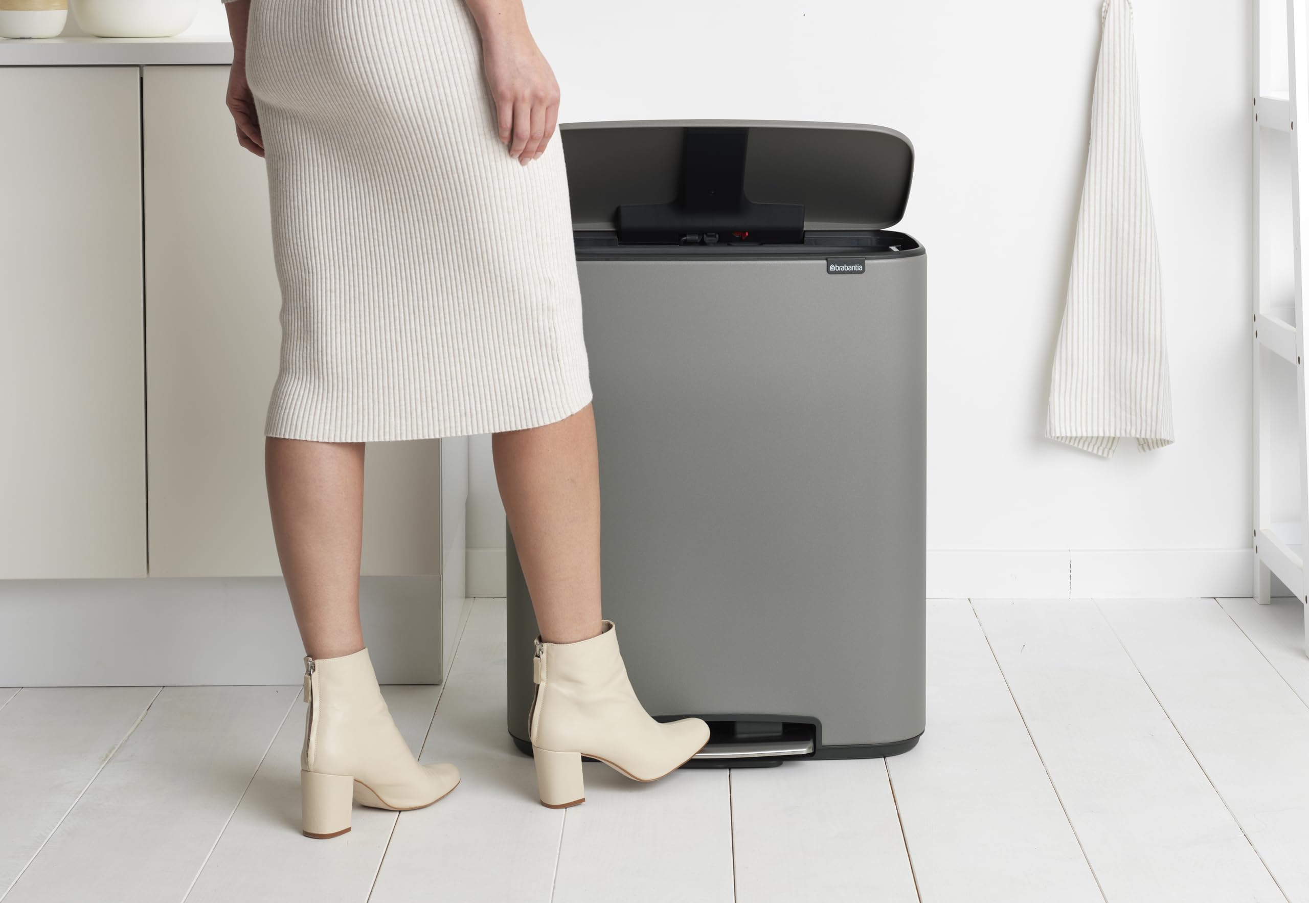 Brabantia Bo Step-On Pedal Trash Can - 16 Gal Inner Bucket (Mineral Concrete Gray) Waste/Recycling Garbage Can, Removable Compartment