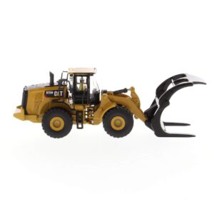 CAT Caterpillar 972M Wheel Loader with Log Fork and Operator High Line Series 1/87 (HO) Scale Diecast Model by Diecast Masters 85950