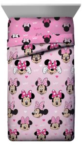 jay franco disney minnie mouse hearts n love twin comforter - super soft kids reversible bedding - fade resistant microfiber (official disney product)