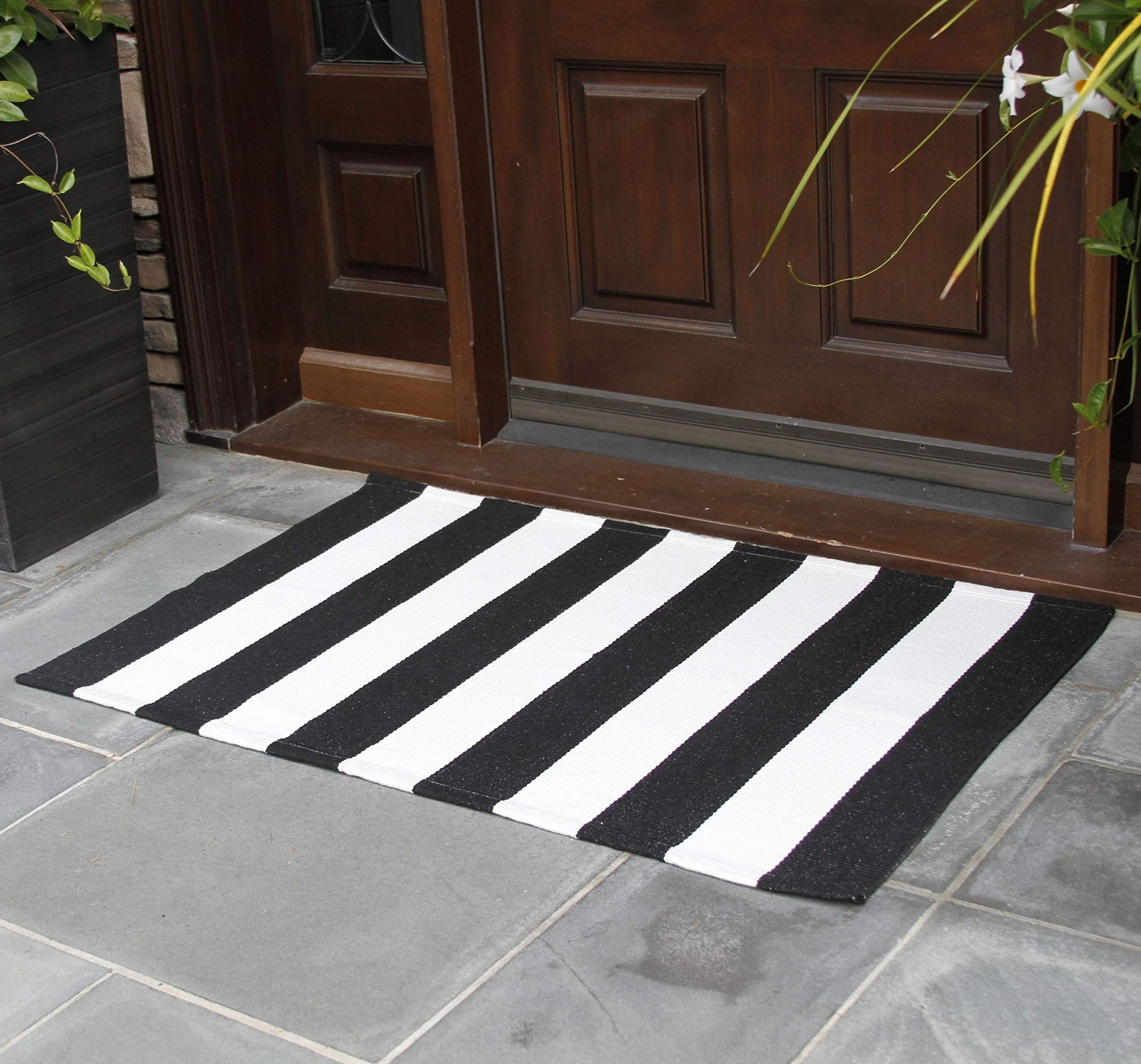 NANTA Black and White Striped Rug 27.5 x 43 Inches Cotton Woven Washable Outdoor Rugs for Farmhouse Layered Door Mats Stripe Carpet