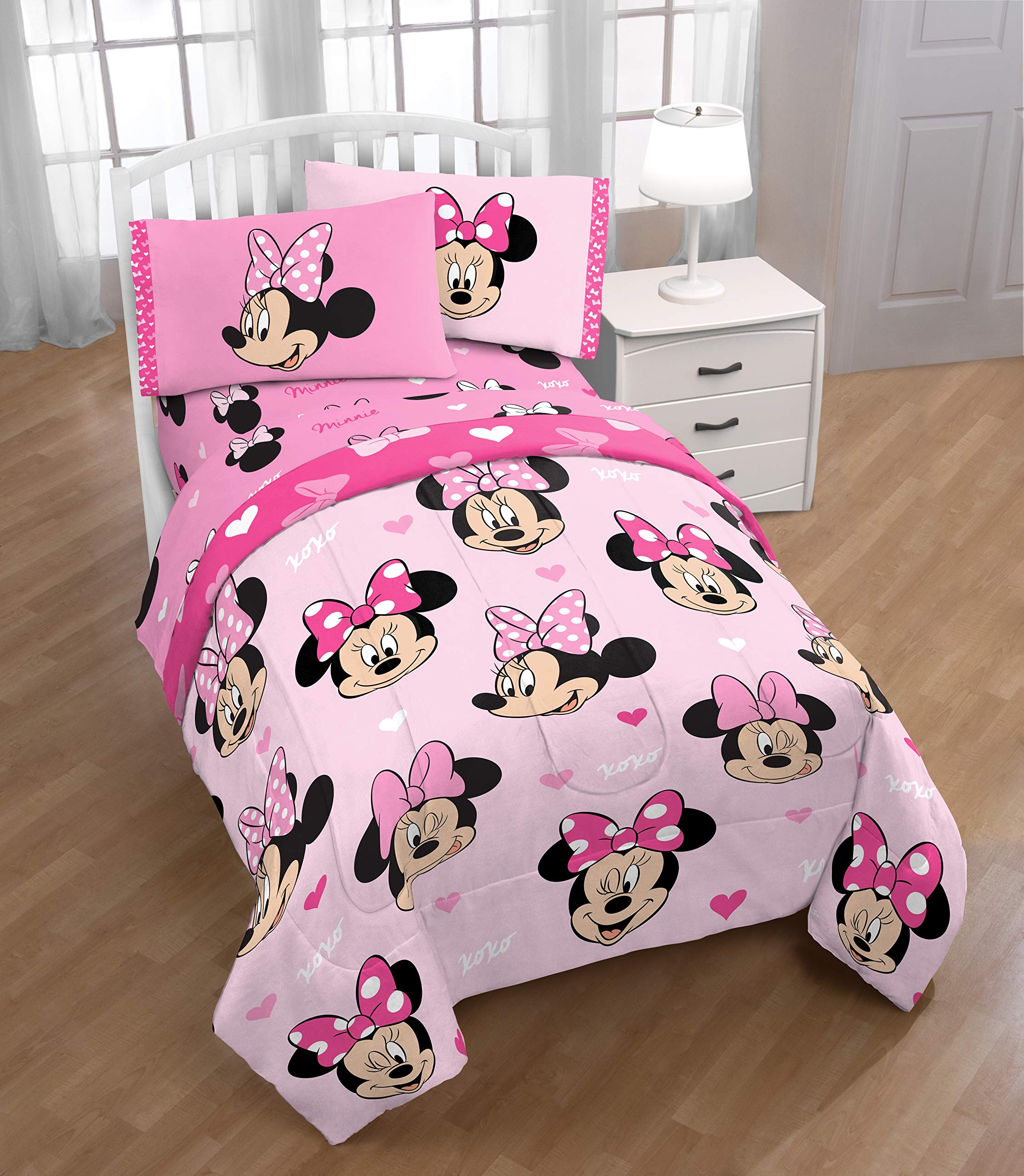 Jay franco Disney Minnie Mouse Hearts N Love Twin Comforter - Super Soft Kids Reversible Bedding - Fade Resistant Microfiber (Official Disney Product)