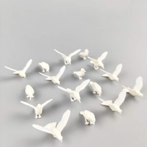 CWBPING 24pcs Plastic Birds Small Figure Toy Dove Bird of Peace 1:25 Scale G Model Train Railway Modeling