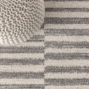 JONATHAN Y MOH204A-4 Lyla Offset Stripe Indoor Farmhouse Area-Rug Bohemian Minimalistic Striped Easy-Cleaning Bedroom Kitchen Living Room Non Shedding, 4 X 6, Grey