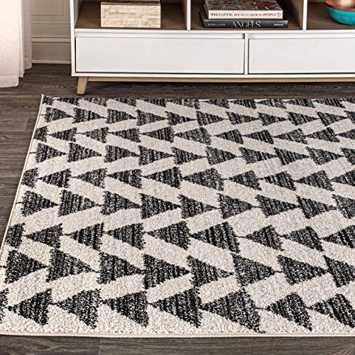 JONATHAN Y MOH206A-8 Aisha Moroccan Triangle Geometric Indoor Farmhouse Area-Rug Bohemian Minimalistic Easy-Cleaning Bedroom Kitchen Living Room Non Shedding, 8 X 10, Cream,Black