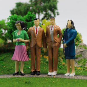 P2501 Model Trains Architectural 1:25 Scale Painted Figures Scale G Sitting and Standing People Model Railway Layout New (28 PCS)